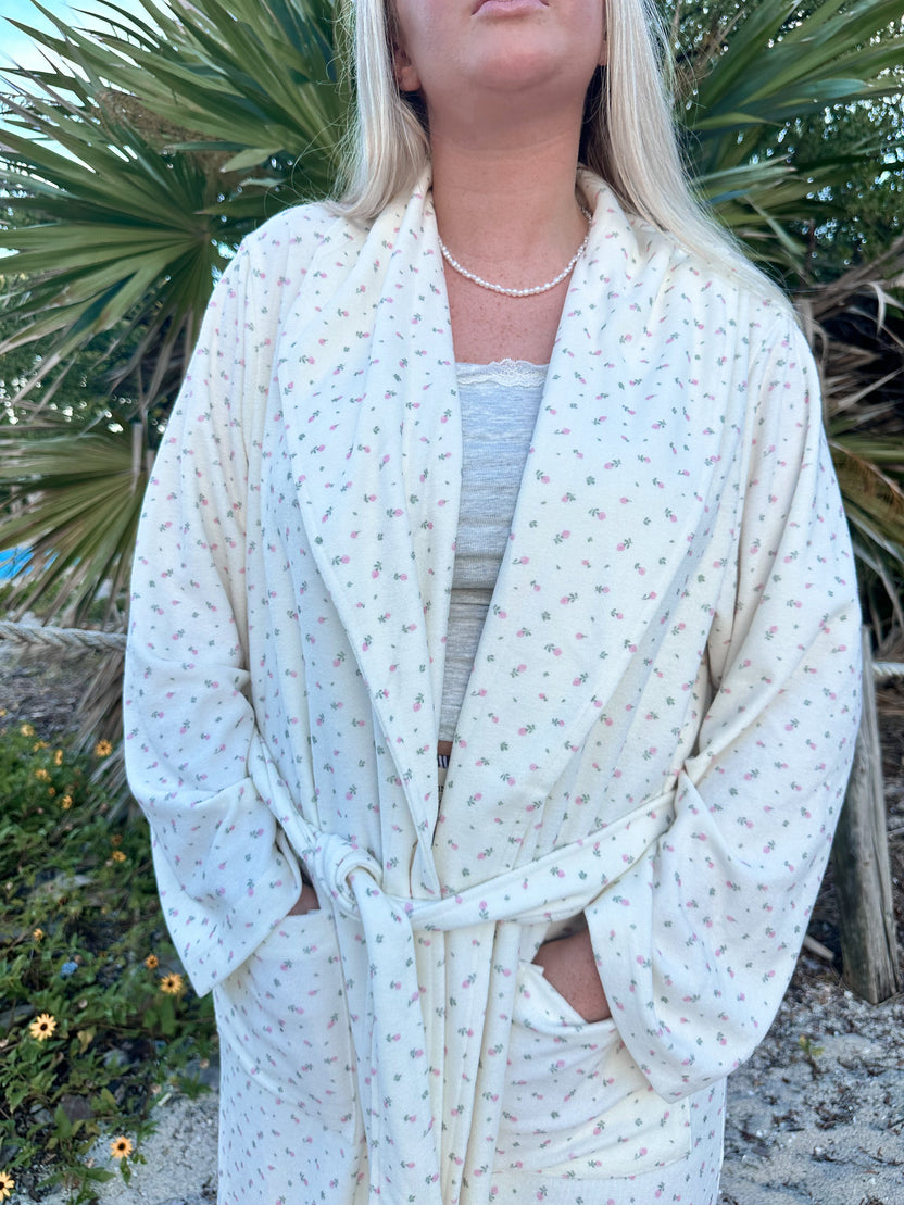Pink Roses Dream Hotel Robe – Sunkissedcoconut