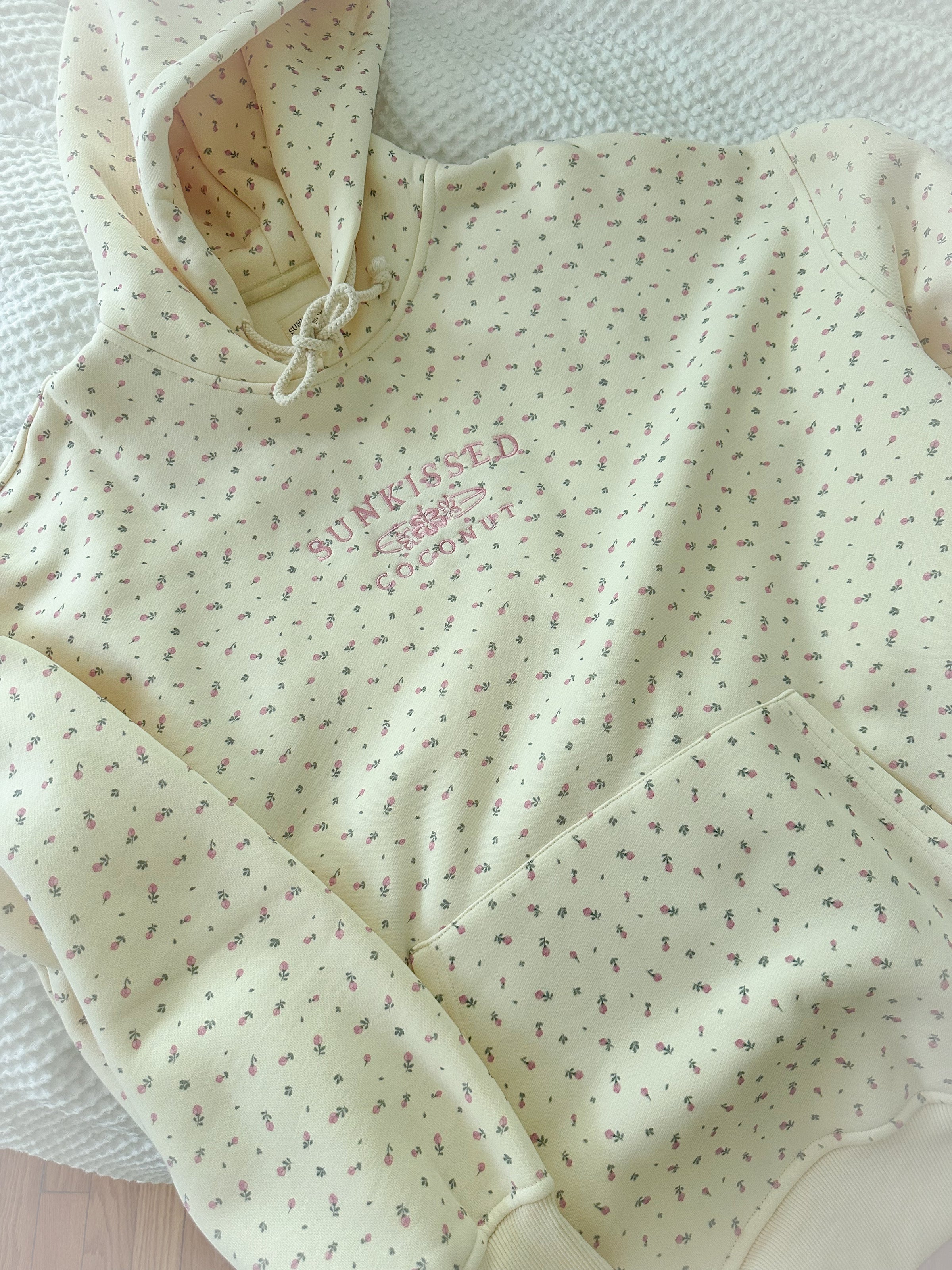 Toasted Cream Roses Embroider Hoodie – Sunkissedcoconut